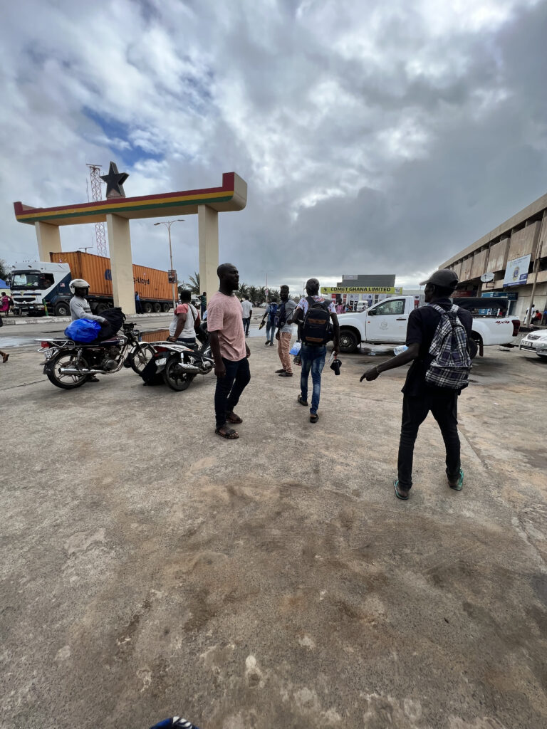 How to Cross the Ghana Togo Border: Entering Togo by Land - Being ...