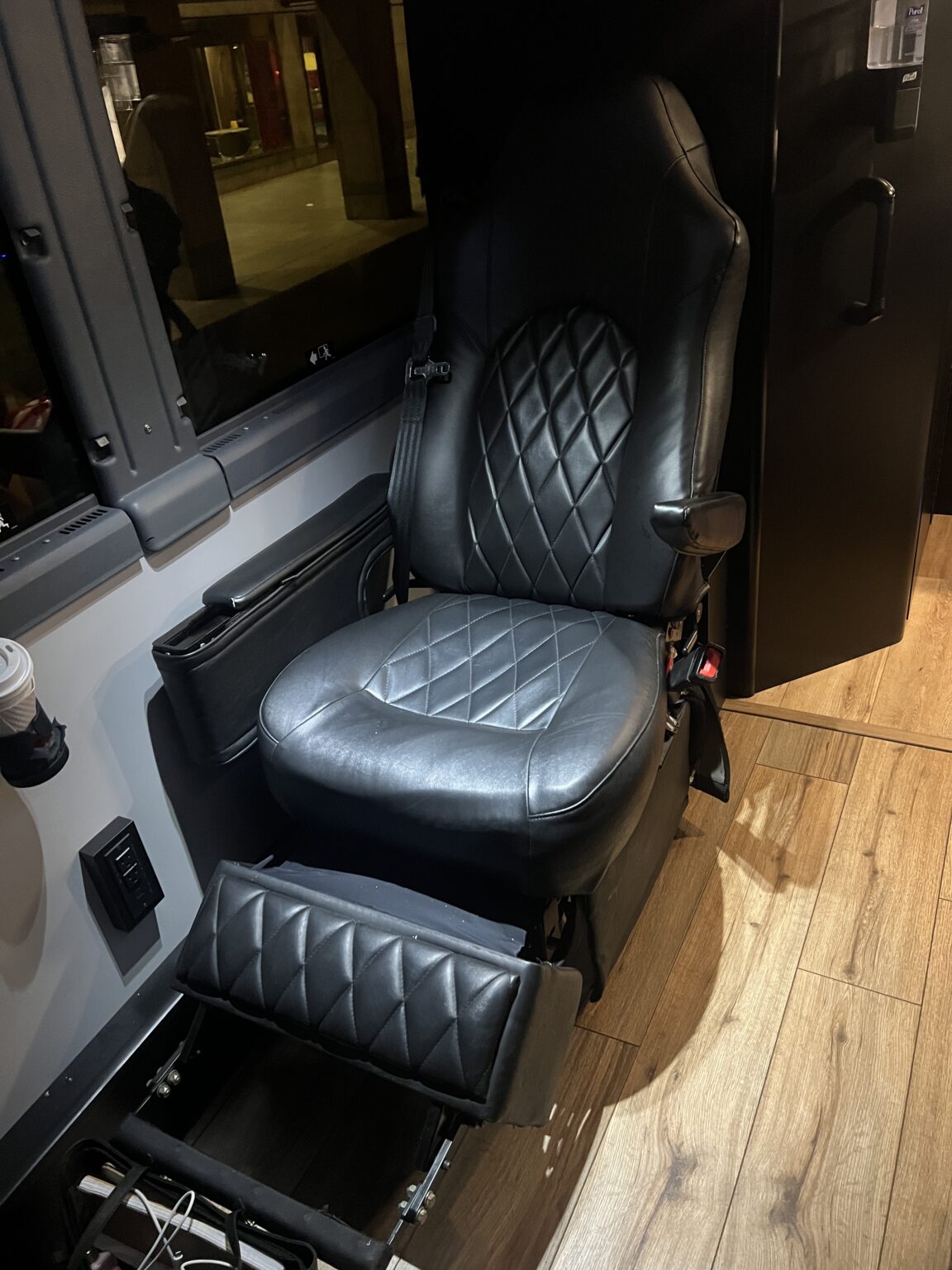 The Jet Bus Service: The Luxury Bus Ride Between New York and D.C ...