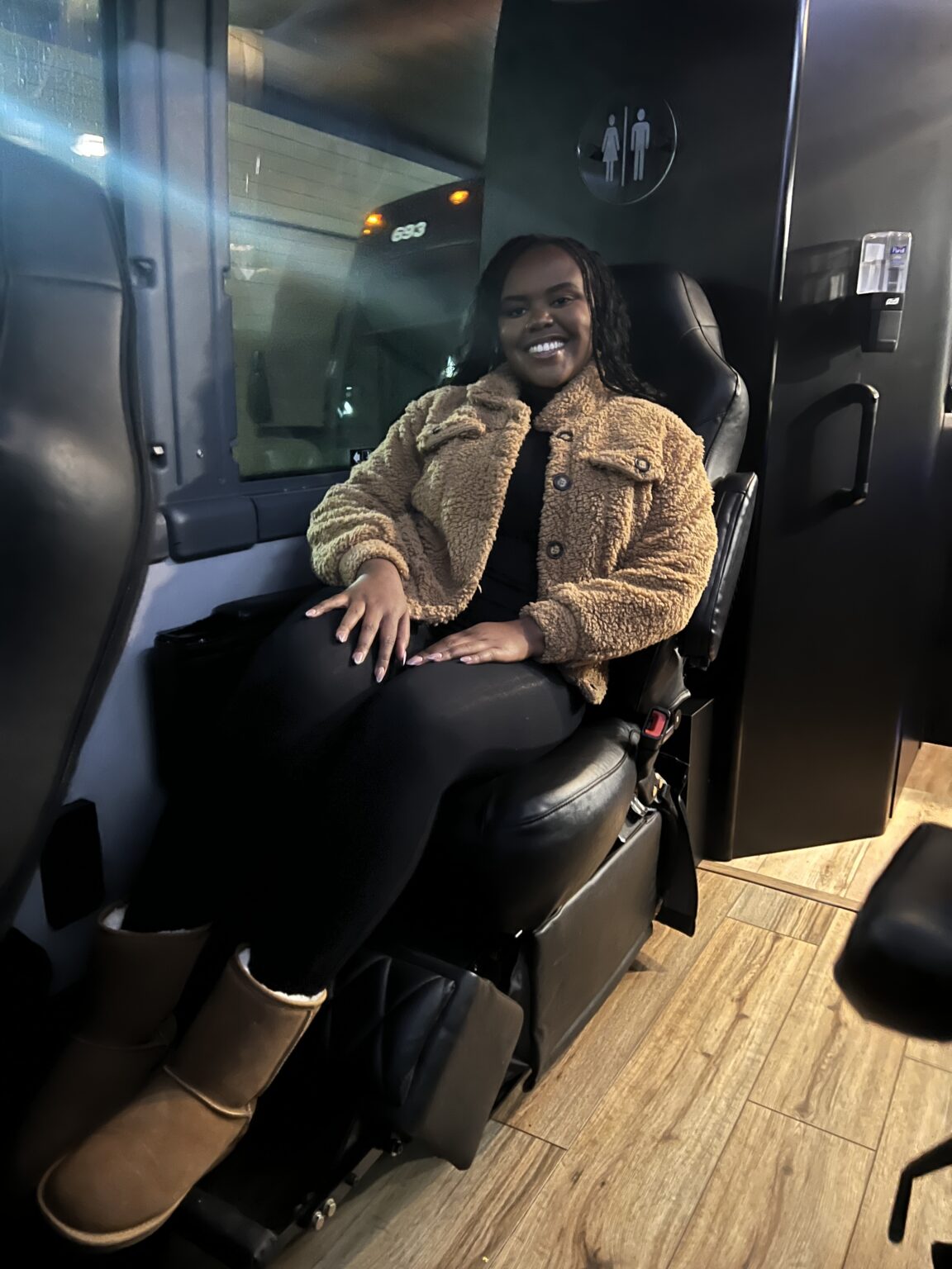 The Jet Bus Service: The Luxury Bus Ride Between New York and D.C ...