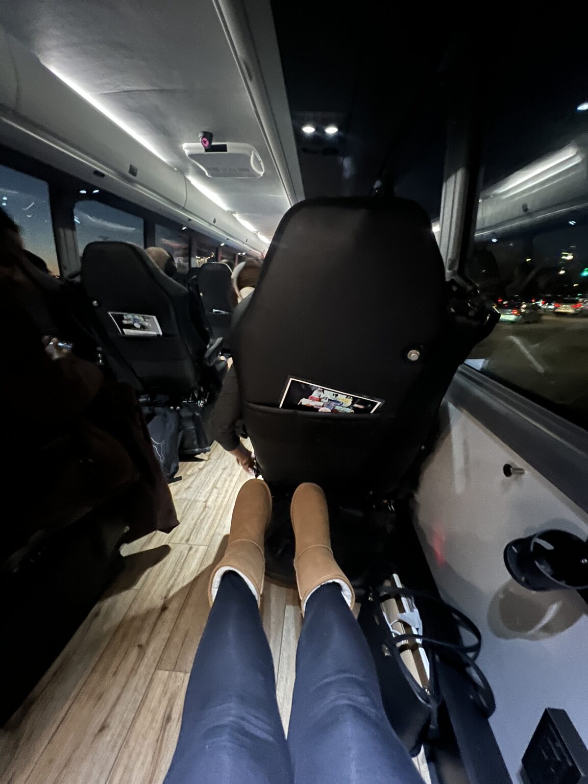 The Jet Bus Service: The Luxury Bus Ride Between New York and D.C ...