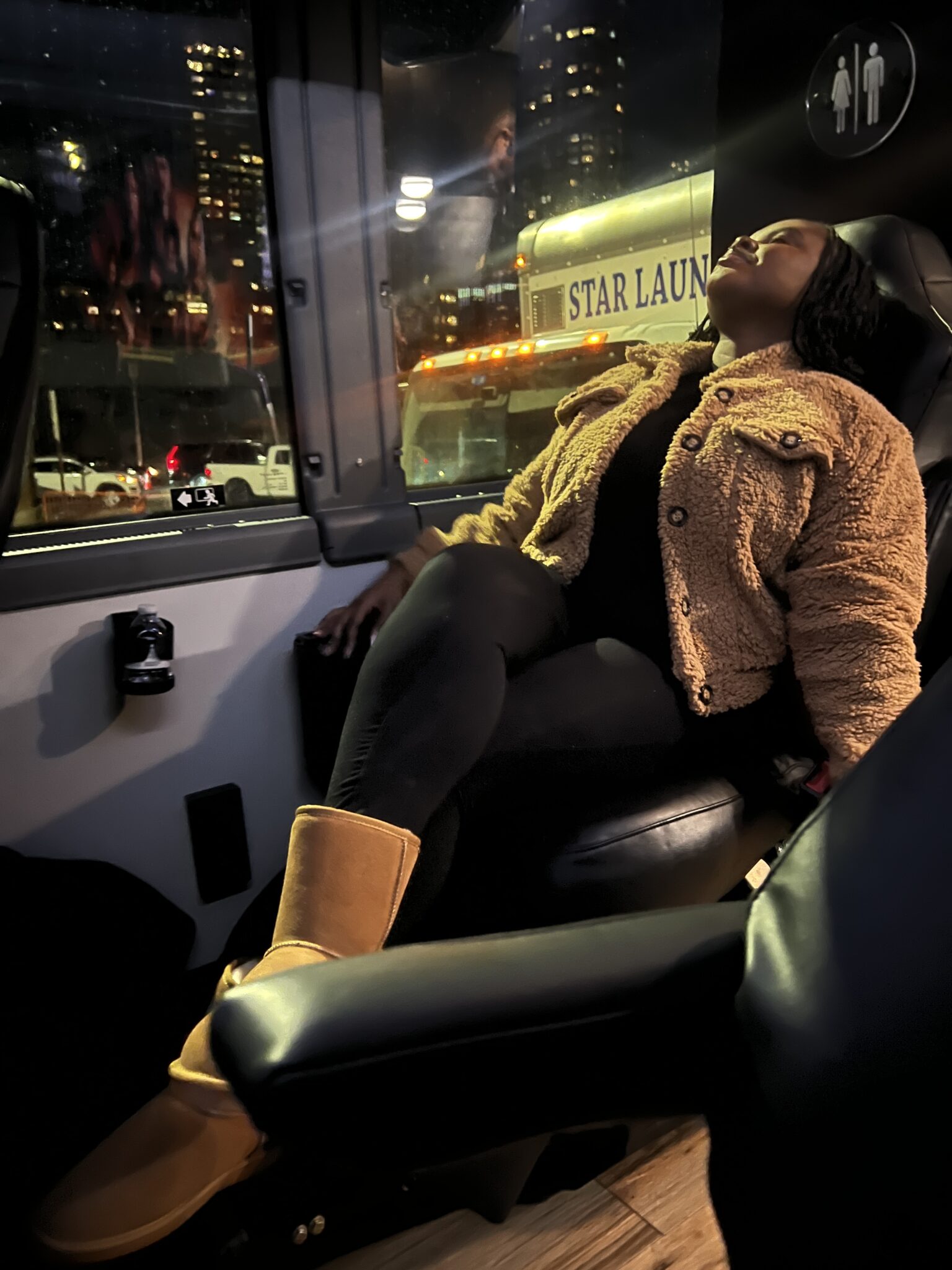 The Jet Bus Service: The Luxury Bus Ride Between New York and D.C ...