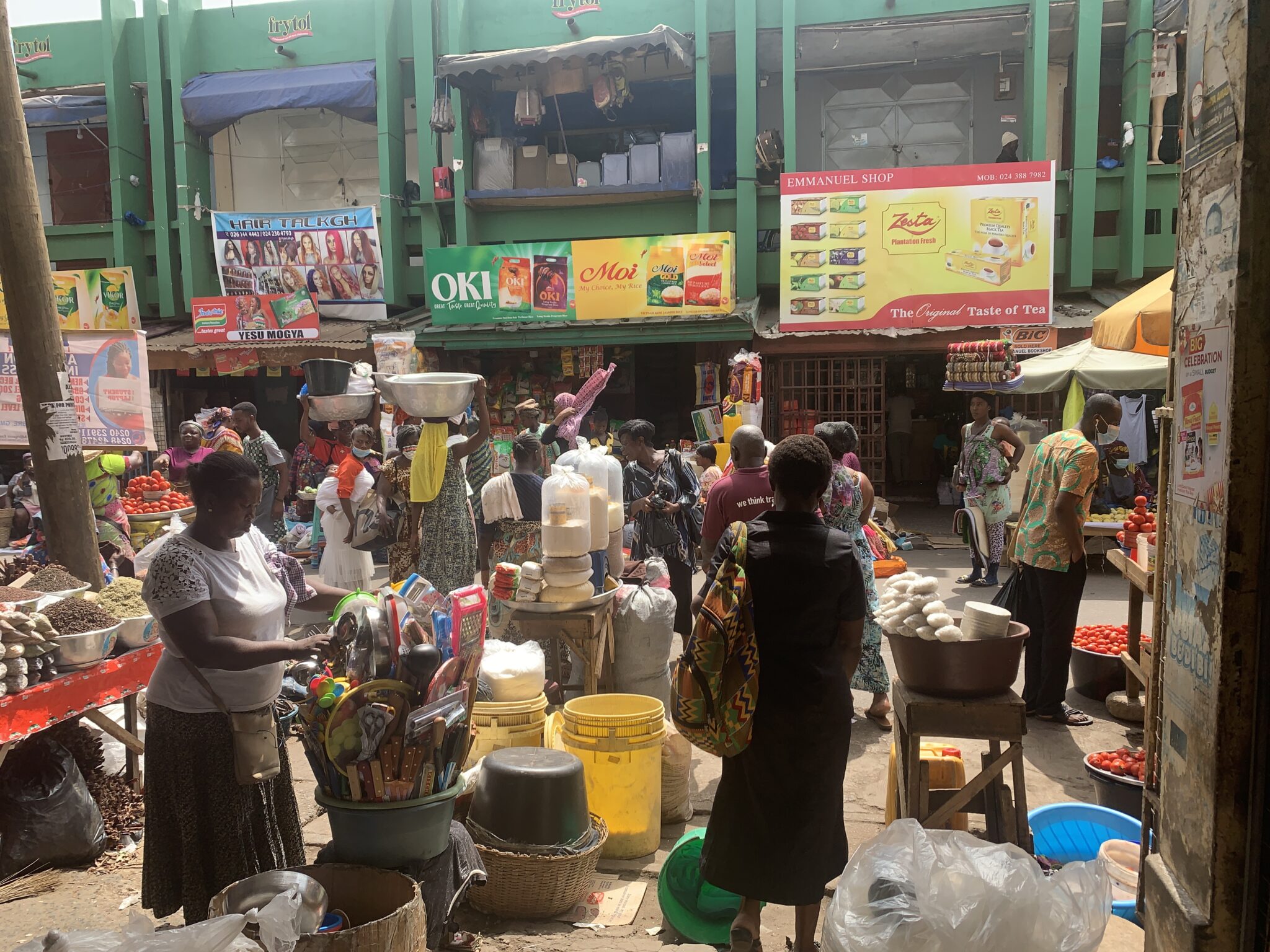 Exploring Makola Market in Accra - Being Christina Jane